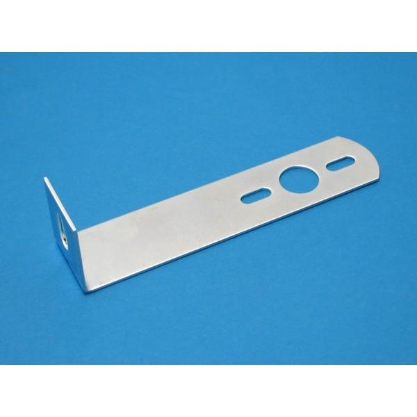 材質//スチール寸法//165×40mm、板厚：1.6mm、ステー幅：38mm、重量：0.108kg寸法図//画像よりご確認ください表面処理//三価メッキ仕様//L型JANコード：4996660003368