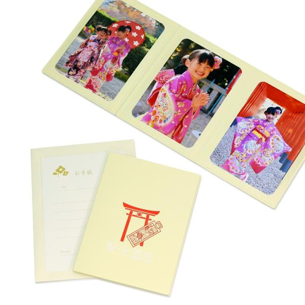 【基本仕様】Lサイズ収納、3ツ折3面（タテ・タテ・タテ） 【材質】表紙：紙（タント紙/100kg両面合紙）ポケット：紙（タント紙/100kg）メッセージカード：紙（マーメイド紙/115kg））封筒：紙（ボス紙/110kg） 【台紙厚さ】（折...