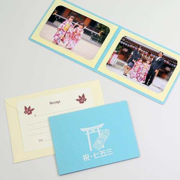 【基本仕様】2Lサイズ収納、2ツ折2面（ヨコ・ヨコ） 【材質】表紙：紙（タント紙/100kg両面合紙）ポケット：紙（タント紙/100kg）メッセージカード：紙（マーメイド紙/115kg））封筒：紙（ボス紙/110kg） 【台紙厚さ】（折りた...