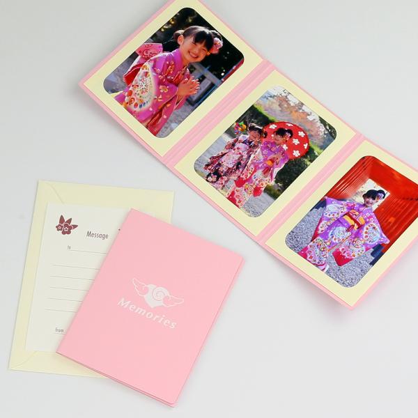 【基本仕様】Lサイズ収納、3ツ折3面（タテ・タテ・タテ）【材質】表紙：紙（タント紙/100kg両面合紙）ポケット：紙（タント紙/100kg）メッセージカード：紙（マーメイド紙/115kg））封筒：紙（ボス紙/110kg）【台紙厚さ】（折りた...