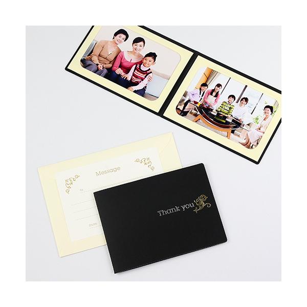 【基本仕様】Lサイズ収納、2ツ折2面（ヨコ・ヨコ） 【材質】表紙：紙（タント紙/100kg両面合紙）ポケット：紙（タント紙/100kg）メッセージカード：紙（マーメイド紙/115kg））封筒：紙（ボス紙/110kg） 【台紙厚さ】（折りたた...