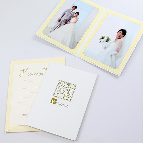 【基本仕様】Lサイズ収納、2ツ折2面（タテ・タテ） 【材質】表紙：紙（タント紙/100kg両面合紙）ポケット：紙（タント紙/100kg）メッセージカード：紙（マーメイド紙/115kg））封筒：紙（ボス紙/110kg） 【台紙厚さ】（折りたた...