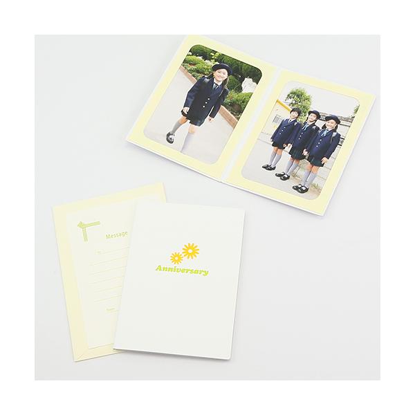 【基本仕様】はがきサイズ収納、2ツ折2面（タテ・タテ） 【材質】表紙：紙（タント紙/100kg両面合紙）ポケット：紙（タント紙/100kg）メッセージカード：紙（マーメイド紙/115kg））封筒：紙（ボス紙/110kg） 【台紙厚さ】（折り...