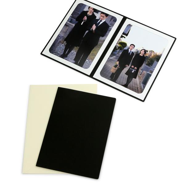 【基本仕様】2Lサイズ収納、2ツ折2面（タテ・タテ）【材質】表紙：紙（タント紙/100kg両面合紙）ポケット：紙（タント紙/100kg）封筒：紙（ボス紙/110kg）【台紙厚さ】（折りたたみ時）4mm【表紙厚さ】0.8mm【ポケット中抜き】...