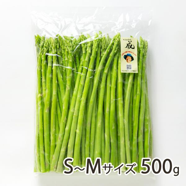 【発売日：2026年04月27日】ミネラル豊富な雪解け水をたっぷりと与えて育てた、米沢産アスパラガス。地元の畜産農家から仕入れた有機質肥料を活用して、甘みを引き出しました。素焼きやおひたしなどでお楽しみください！農園 成（なる）から、みずみ...