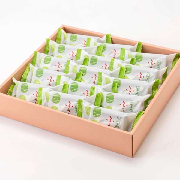 山形の郷土菓子として知られている「ふうき豆（富貴豆）」。青えんどう豆をふっくらと炊き上げた、ほくほくしっとり食感の豆菓子です。手軽に食べられる個包装で、来客用のお茶菓子にもぴったり！ふうき豆は、明治時代に誕生したといわれる山形の郷土菓子。青...