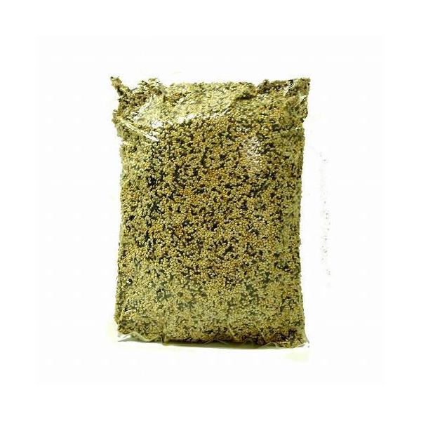 【特長】専門家の配合率を基本にミックスした最高級飼料です。また、鳥が殻をむきながら食べることで、ストレスの発散にもなるといわれています。【与え方】毎日新鮮なエサを多めに与えて下さい。多く与えても食べ過ぎたりしませんので、毎日食べただけ補給し...