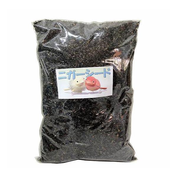 【特長】カナリヤが好んで食べるシードです。【与え方】毎日食べただけ補給して下さい。【仕様】内容量：1kg （無印パッケージ品です）