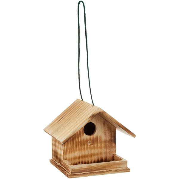 【特長】巣箱付きの野鳥用のエサ場です。お庭やベランダに設置して野山の小鳥を呼びましょう！【仕様】・サイズ：H210 × W240 × D210（mm）・材質：杉・原産国：中国