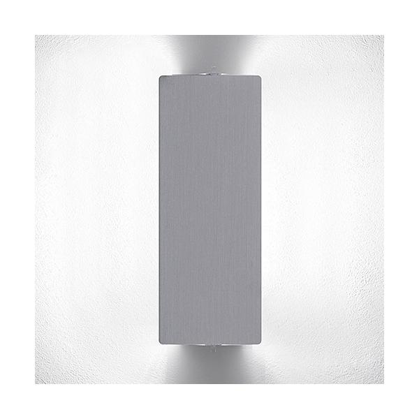 シャルロット・ペリアンはパリの装飾美術中央連合学校在学中より、照明器具に興味を持ち、芸術産業奨励機関の照明コンペにおいて銀賞を受賞。20年代にてがけた低予算物件には工業製品を照明器具として採用。30年代には円筒状の旋回型反射板の照明器具を空...