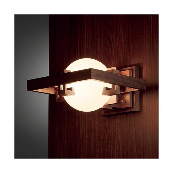 ROBIE 1（ロビー 1）は、フランク・ロイド・ライトの初期の建築様式であるプレイリースタイル（Prairie Style：草原様式）を代表する住宅、フレデリック・ロビー邸（1908年シカゴ）のリビングルームのためにデザインした、木とガラ...