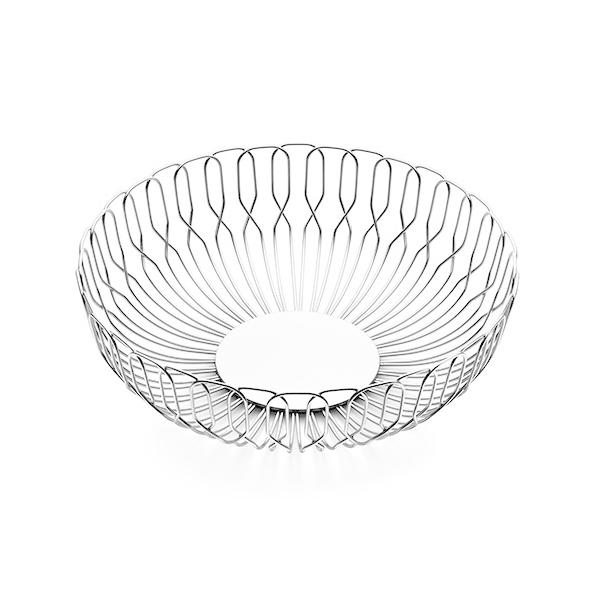 モダンなフォルムのワイヤーバスケット。ステンレス鋼線のラインを繰り返し重ねることで、伝統的な網かごでありながら、現代的なスタイルとなっています。 パンやフルーツを盛りかごとしてご使用いただけます。常に実用的で機能的であるアルフレド・ハベリの...