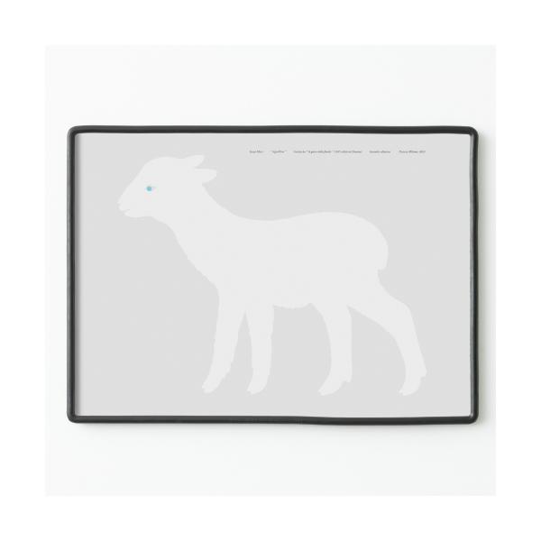 “La Serie della Natura”は、巨匠エンツォ・マーリが長年の視覚研究によって生み出したイタリアンデザイン界のマイルストン的なシルクスクリーン作品。シリーズは物体の要素を純化し、普遍的な原型の美しさを追求するというコンセプト...