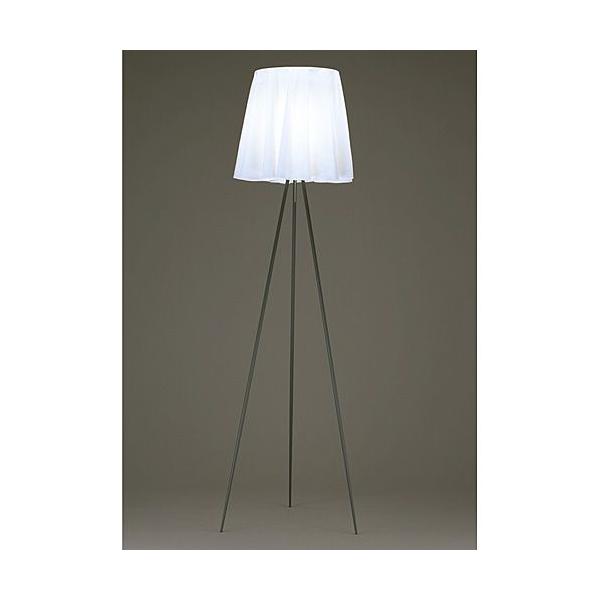 布製シェードからの光の表情とシャープな3本の支柱のラインが美しいフロアスタンド。フワッと掛けられた布には、デザイナーであるフィリップ・スタルクのサインが刺繍されています。