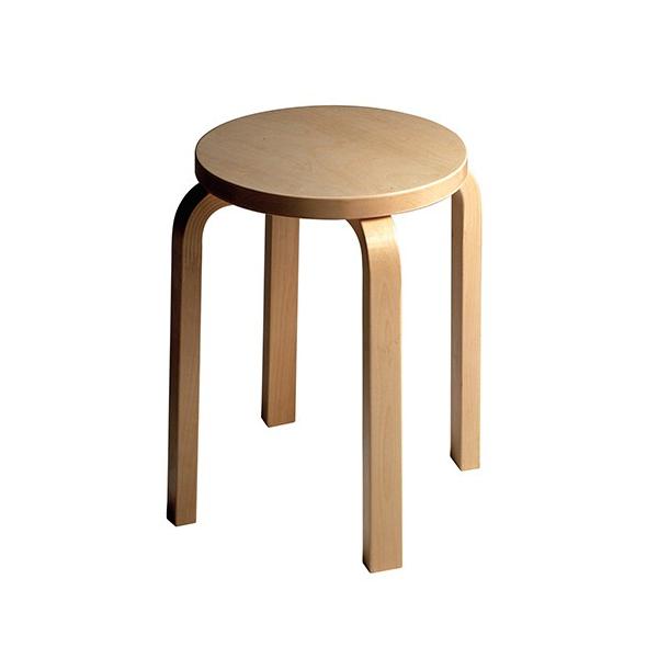 フィンランドの巨匠、アルヴァ・アアルトの代表作の一つ。特許を取ったL字型の脚は、ムクのバーチ材を曲げるための工夫と、座面とのシンプルな接合で、永年のロングセラーとなっています。デザイン：1933年「Carry Away Series」はコン...