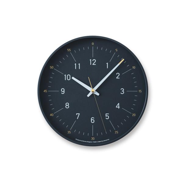 「essent」は、壁掛け時計の役割と素材に正面から向き合うことで誕生しました。一般的な時計が1?12の時間表示のみで構成されるのに対し、essentは時を示す数字と分・秒を示す数字をそれぞれ記し、さらに2種類の色彩を対応させることで、直感...