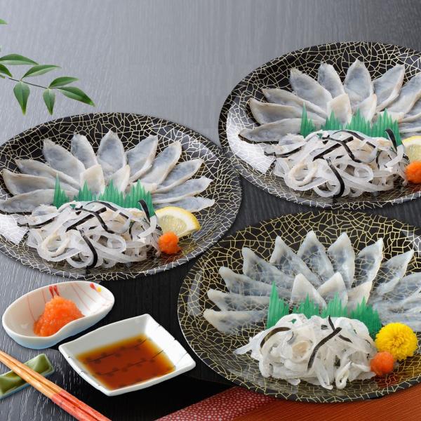 【産地】国産とらふぐ（養殖）、国産マフグ（天然）　　【加工地】山口県【賞味期限】９０日　【保存方法】要冷凍【商品内容】・とらふぐ刺身（17cmプラ皿）：15gx1・まふぐ霜降り刺身（17cmプラ皿）；20gx2　・とらふぐ皮：20gx3・も...