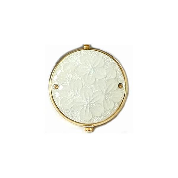 七宝　懐中時計  七宝部分は上品でシンプルな白色一色になっています。桜の模様が素敵です。七宝は金属生地に釉薬を焼き付けた美しい工芸品として広く世界に知られております。一つ一つに丹念に釉薬を施して焼き上げ、陶磁器・漆器に見られない華麗さと手工...