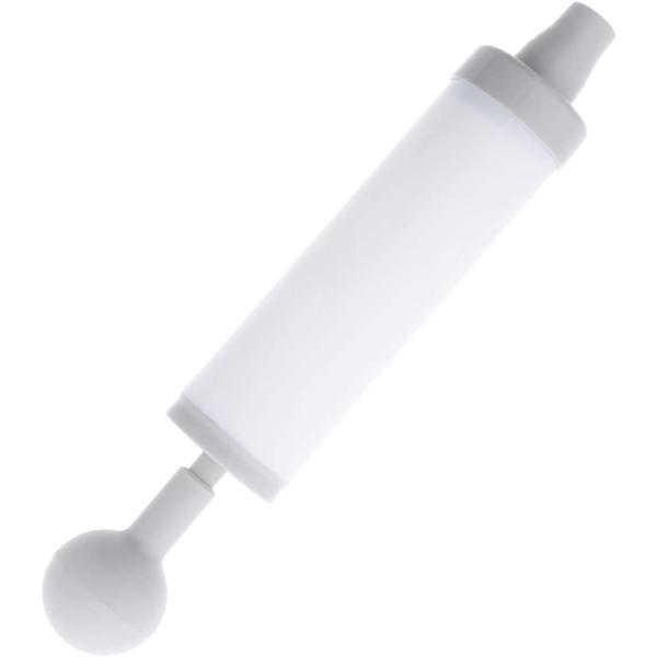 ●かさばるペットボトルを簡単にペチャンコにできる圧縮器●約2分の1〜4分の1ほどのサイズになります(※ペットボトルの種類により、圧縮率は異なります)●いろんな飲み口にフィットするエラストマー製の吸い込み口