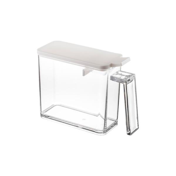 ●素早く計量できるようすり切り板がついた調味料ストッカーSサイズです●小さじ1(5ml)を計ることができる付属のスプーンは、本体に収納することができ調味料に沈むことがありません●スミまですくいやすい容器の角は、洗いやすく、衛生的