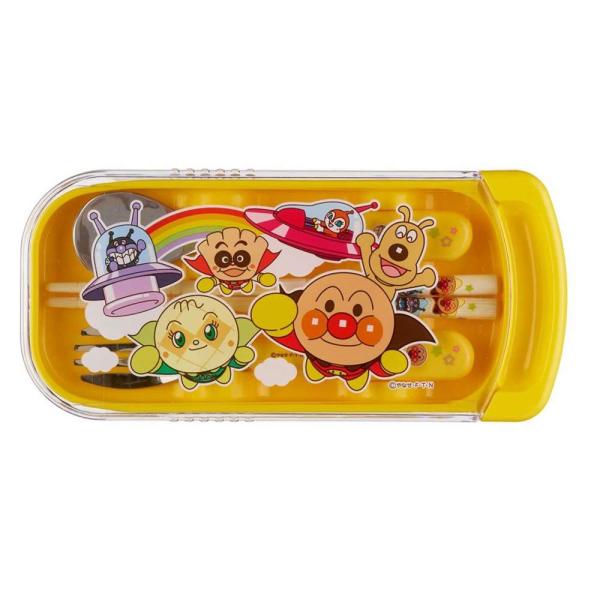 ●お子様でも開けやすいスライド式のスプーン、フォーク、お箸の3点セットです●グリップが樹脂のステンレススプーンとフォークが入っています●15cmの竹箸が入っています●ケースの裏にお名前が書けます