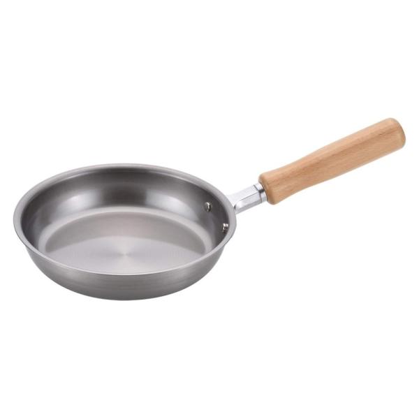 ●「鉄」は使い込むほどに油なじみが良くなり、焦げつきにくい道具へ成長します●お手入れをしっかりすれば末長く何年にも渡り使え、手放せない一本になっていきます●油なじみが良く、炒めものや焼きものに適しています●フライパン本体は食材がこぼれにくい...