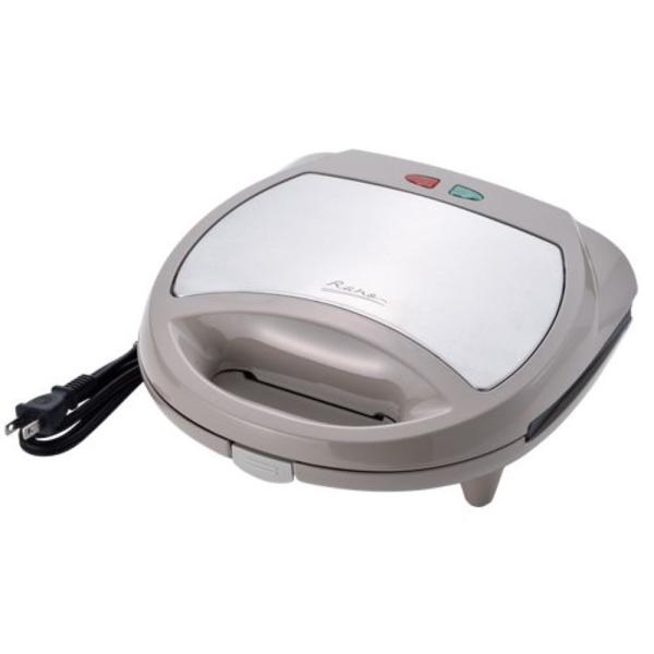 ●食パン2枚分焼けて、ホットサンドが一度に4個作れます●おやつやランチに出来たてのホットサンドを●お好みの食材をはさんで、手軽にご自宅でホットサンドを楽しんでみませんか●プレートの内面はこびりつきにくく、汚れも落としやすい、ふっ素樹脂加工だ...