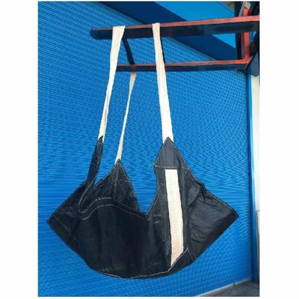 ●荷物の引き上げや移動に最適な簡易モッコ●軽くて丈夫で扱いやすく、土砂もこぼさず運べるPPクロスシートのモッコです●土木作業、造園業、運搬作業 などの作業現場で土、砂利、鉄屑まで様々な運搬業務、荷揚げ作業に活躍します