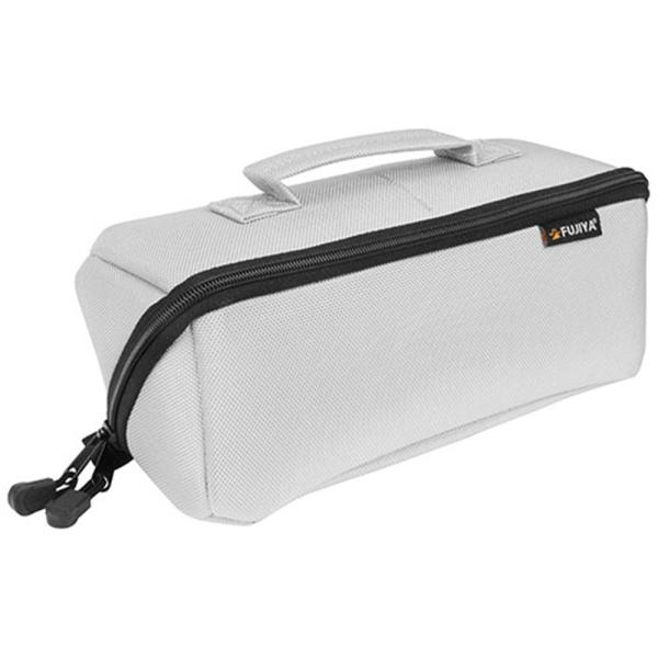 ●道具・工具などの収納、持ち運び。●トレー状に大きく開くので、必要な物がすぐに見つかり取出し易い構造です。●コンパクトサイズで、インナーハンドルを持てば楽に移動ができます。●四角いシンプルな形なので靴箱やトランクなどにもすっきりと収まります...