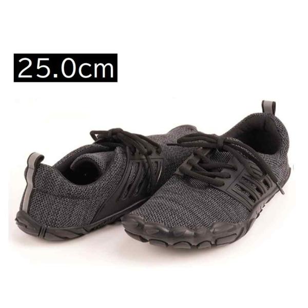 ●ニット素材で通気性抜群な幅広で指先を締め付けない5本指風シューズです●薄底で地面をダイレクトにキャッチ●かかと部分に安全性を高めるリフレクターを装備●NEWスタイルの作業履き