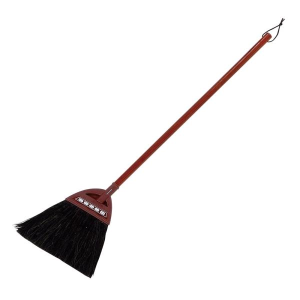 ●ほうきづくりの伝統的な技や工夫が加工技術の随所に活かされ、今日まで継承された上質なシリーズです●厳選した天然繊維を丁寧に結束●玄関やお庭のお掃除に最適です