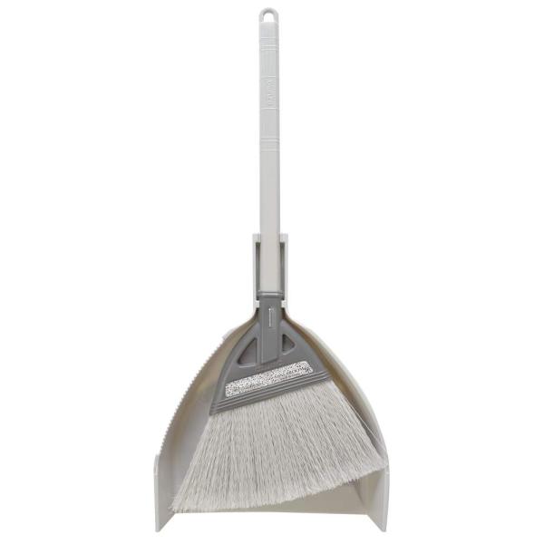 ●ほうきをチリトリにセットしてコンパクトに収納●先割れ加工の穂だから細かいほこりも掃き取れる●水に強くて丈夫な穂汚れたら水で洗えます●立ててスリムに収納できます