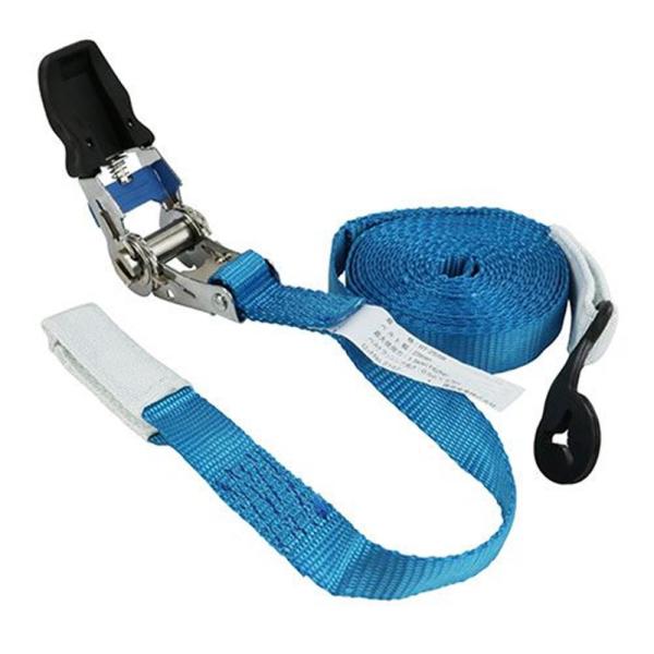 ●荷締め作業が簡単に、早く、確実に出来ます。●軽トラックでの積荷の固定。●ラチェット機能付きで、しっかりと荷物の締め付けが行えます。●ハンドルは、手にやさしいゴムグリップ付きです。●トラックの荷台の止フックにかけやすいDフック付きです。