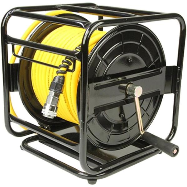 ●従来品よりコンパクトになったリール本体で場所を取らず、さらに軽量化しました●ホースは柔らかPVCホースを採用し耐水性がアップし、取り回し抜群です●回転台付きで引き出し方向に向くのでスムーズに作業が出来ます●ワンタッチソケット&amp;プラ...