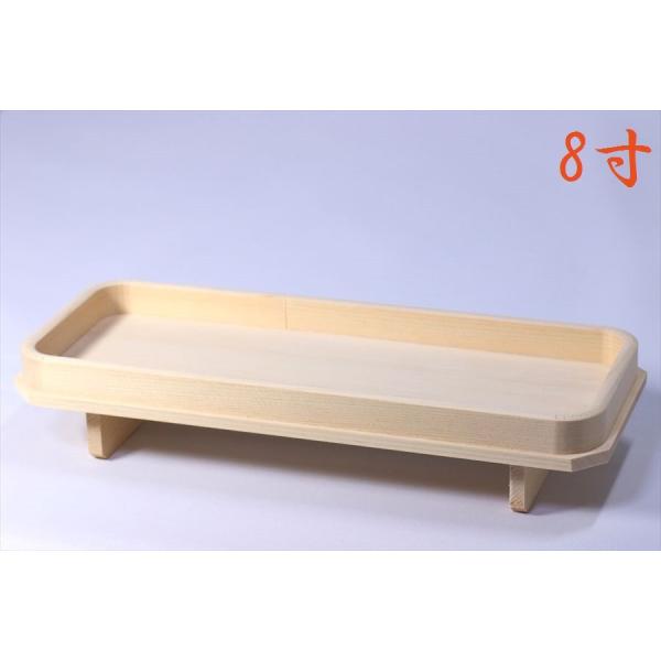 木目が美しく格調高い、尾州桧(木曽桧)材の長膳です。木肌が美しく、丁寧に作られた手造り神具。普段のお祈りを厳かに、高級材の神具を。  サイズ 約（cm）高さ5.4　幅24　奥行き9注意事項■手作りの品のためすべての商品が完全に同じではなく、...