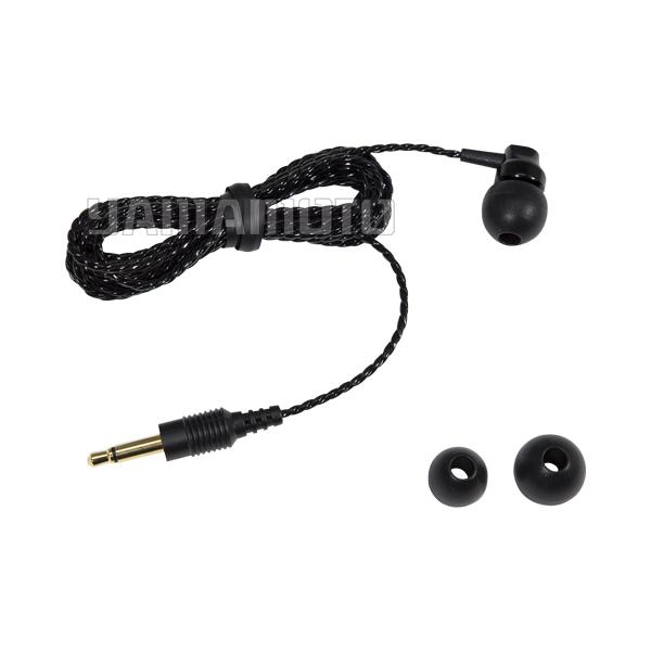 ・大中小3種類の耳栓を付属・耐久性重視のツイストケーブルイヤホンタイプ：カナルプラグ径：ストレートΦ3.5mmインピーダンス：180Ωケーブル長：1m