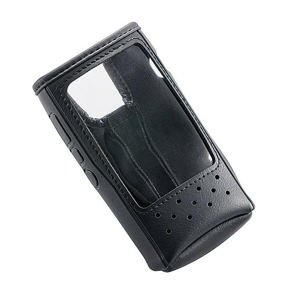 DJ-X100マルチモードレシーバー用ソフトケースです。ベルトクリップを付けたまま使用できます。落下の衝撃や傷、汚れや水濡れから本体を守ります。