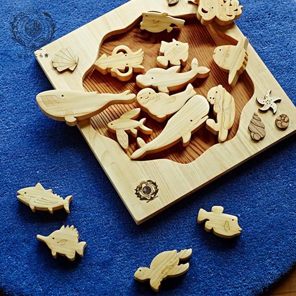 クジラにラッコ、カメやタコ。海の生き物たちが木のパズルになりました。山の自然だけではなく、太平洋に面し、海の恵みもあふれる高知県。高知の海で泳ぐ、クジラやトビウオ、ちょっと珍しいウミスズメなど、愛らしい表情の15種類の海の生き物たちがパズル...