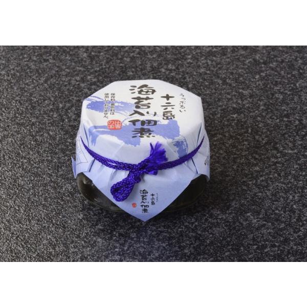 天然岩のり十六島海苔（うっぷるいのり）をブレンドして炊き上げた海苔佃煮です。甘めの味付けと柔らかい食感が、お子様からお年寄りまで好評の一品。蓋を開けたときに香る、醤油と海苔の香りに食欲がグッと増します。※「おつかいもの」等で、小袋をご利用の...