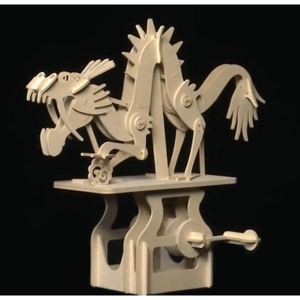 イギリスのカラクリ人形デザイナー、キース・ニューステッドさんデザイン！付属の組み立て説明書を見ながら、木製パーツを組み立てよう！組み立てに必要な道具は一切必要なし！手のみで組み立て可能です！仕上がりに、お好みで着色をすれば、あなただけのオリ...