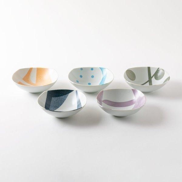 個数【５個セット】サイズ【13.8×13.8×H4.6cm】本体重量【210g】※１個あたりのサイズとなります。原産国【日本製　美濃焼】※電子レンジ・食洗器ＯＫ製造過程において、商品の色味やサイズなどが多少異なる場合がございますが、品質上は...