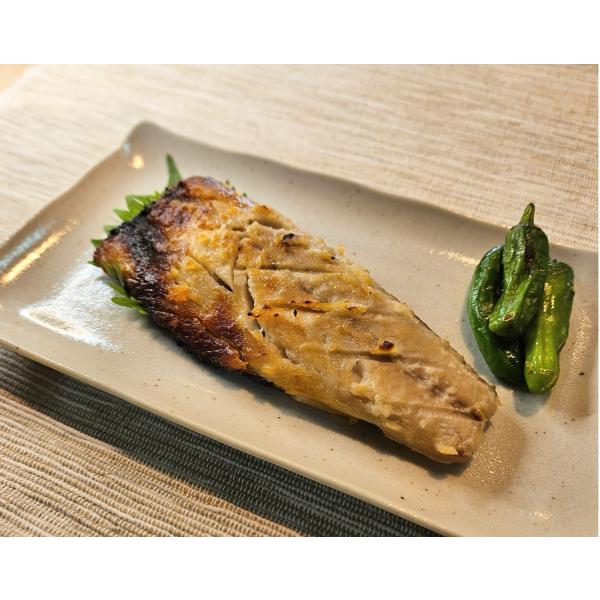 【発売日：2025年06月18日】脂の乗ったサバを岡崎の老舗『とりた麹店』の塩〓に付け込みました。さば（ノルウェー産）