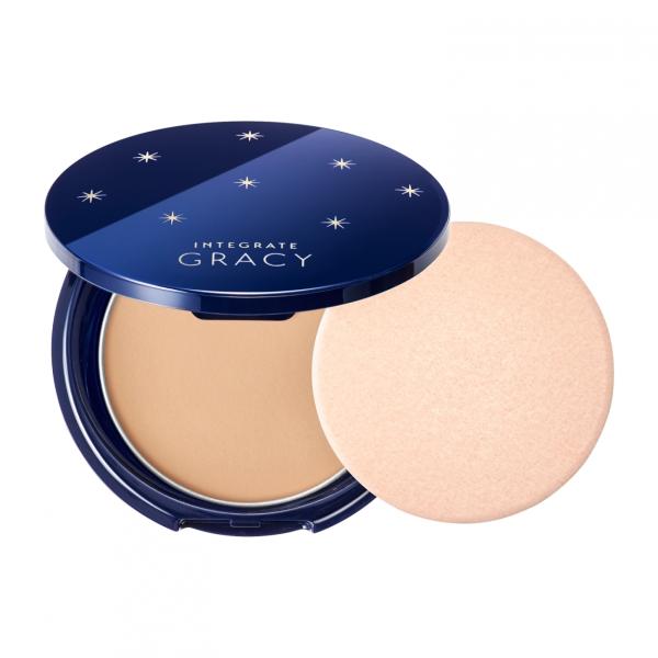 うるおい成分と植物オイルのダブルの効果で素肌の乾燥を防ぎ、うるおいながら、毛穴・くすみ・色ムラを補正。透明感あふれる「顔色アップ」に導く、１品５役のなめらか密着ＢＢパウダーです。ファンデーションとしてもおしろいとしても使える両面パフ付き。・...