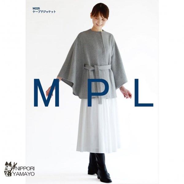 株式会社サンプランニングのパターンです。タイプ：大人(身長160cm前後、バスト75-104cm)前身頃のみに切り替えがあり、肩から袖のラインが柔らかいシルエットのケープジャケット。浅めのクルーネックで羽織りやすい前スナップボタン留め。切り...