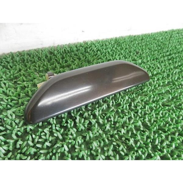 **** 商品説明を必ずご確認ください ****部品管理番号：000033028917250メーカー純正品番：MN111940部品名：右フロントアウターハンドル部品区分：リサイクル品管理品番：330289 /SOK20251021車名：[中...