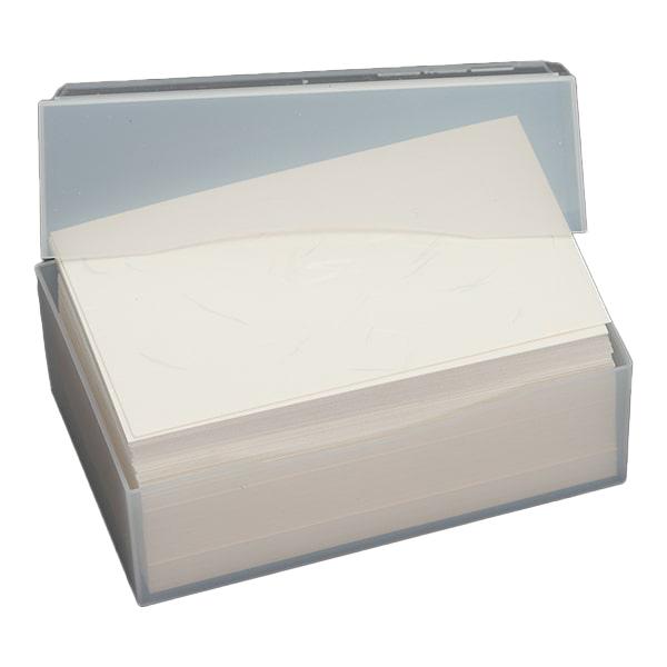 サイズ:55×91 mm　米坪：290g/m2　厚み：0.410mm昭和天皇即位式の大礼にちなんで名づけられた「大礼紙」。花びらを散らしたような繊維の模様が入っており、優美で上品な印象を与えます。高級感がありフォーマルな場面にご使用いただく...