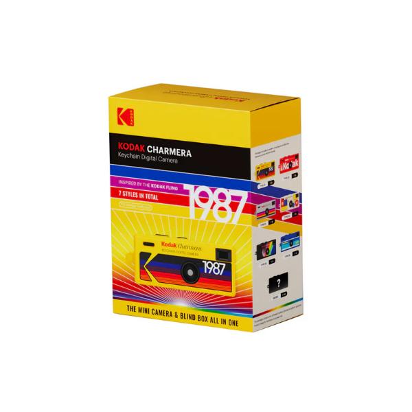 《「高画質」なんて気にしない、ざらつきとノスタルジー》ビンテージ感あふれるフィルターや、懐かしの「日付スタンプ」をONにして、何でもない毎日を特別な「思い出」に変換。撮ったその場で、フィルムライクなエモい写真が手に入ります。重さも30gと鍵...