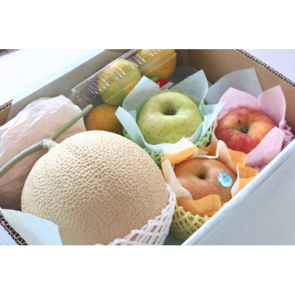 季節の美味しいフルーツを厳選してお届けします。写真はイメージですので、季節やその日の入荷状況によって内容が変わります。大きさや量・品数などを変えてセットさせて頂きます。バナナやパイナップル、 フルーツの加工品が入る場合もございます画像以外の...