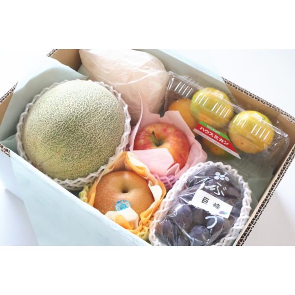 季節の美味しいフルーツを厳選してお届けします。写真はイメージですので、季節やその日の入荷状況によって内容が変わります。大きさや量・品数などを変えてセットさせて頂きます。バナナやパイナップル、 フルーツの加工品が入る場合もございます画像以外の...