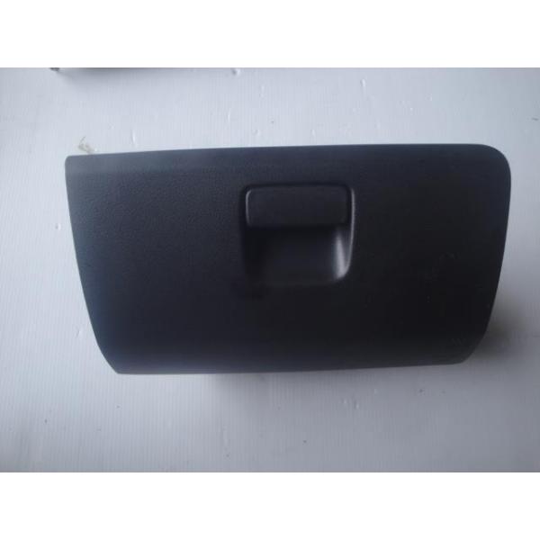 **** 商品説明を必ずご確認ください ****部品管理番号：250307000170210部品名：グローブBOX部品メーカー品番：73411-74P0部品区分：リサイクル品管理品番：250126車名：アルト車両タイプ名：5ドアハッチバック...